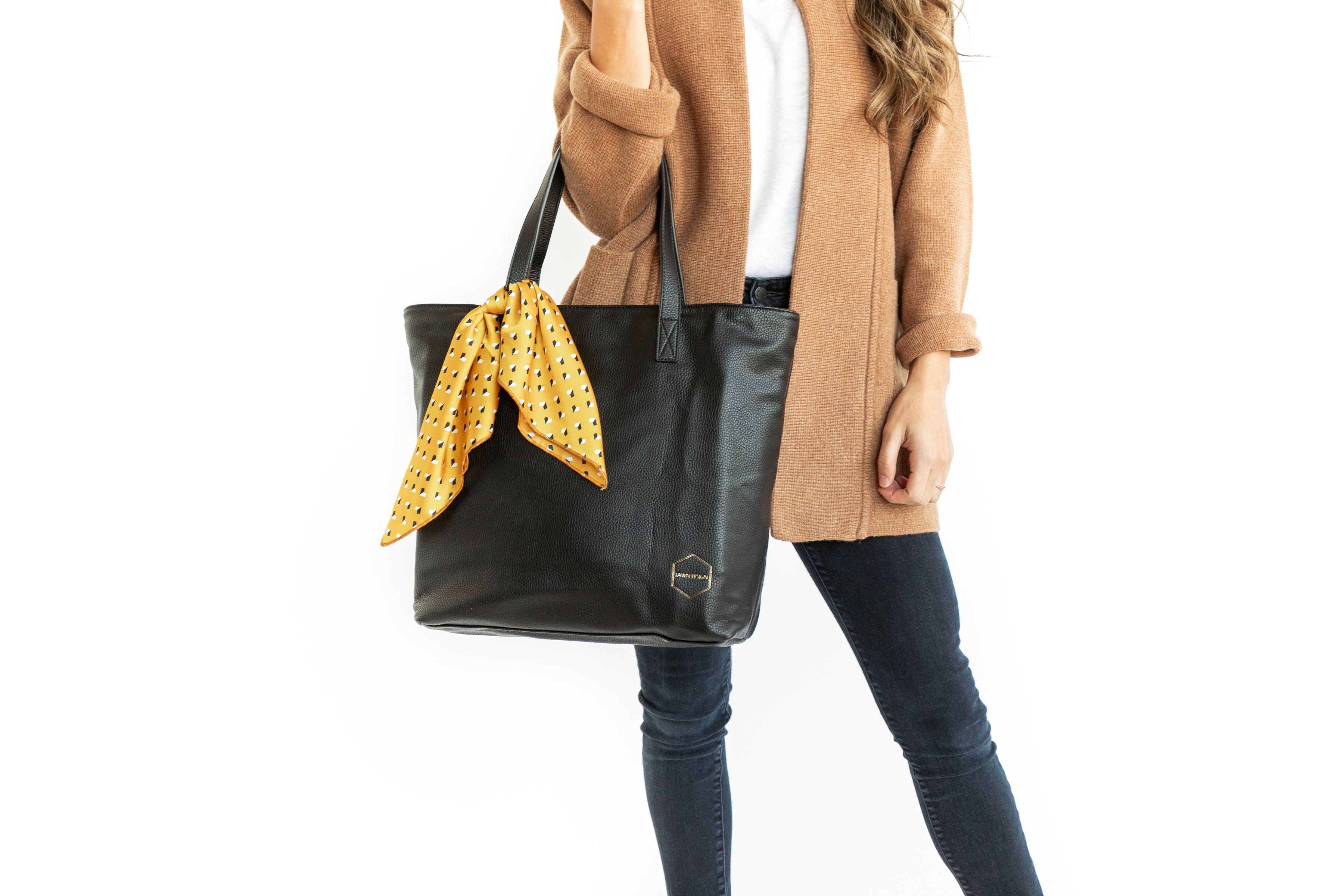 5 Ways to Style a Scarf – Fawn Design